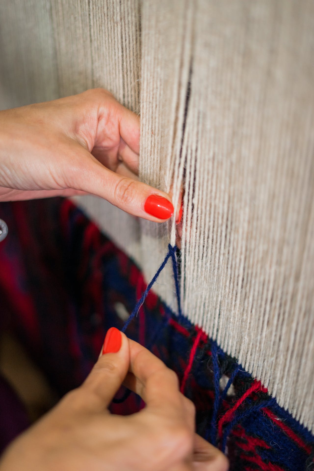 Snake Rugs Unleashed: 10 Must-Try Styles for Bold Interior
